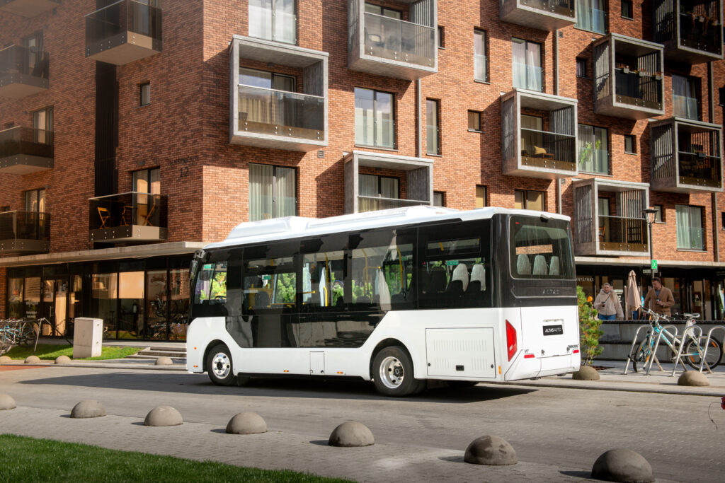 ALTAS AUTO introduces new electric bus to European carriers - ALTAS AUTO